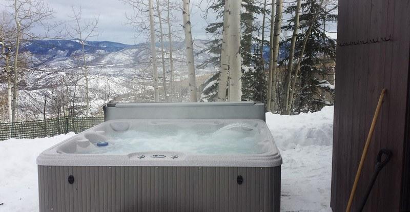 10 Tips for Using your Hot Tub in Winter | Hot Spring Spas